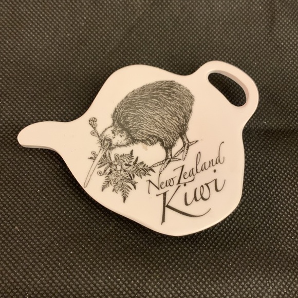 Kitchen | New Zealand Tea Bag Rest Ceramic Tea Pot Theme With Black ...